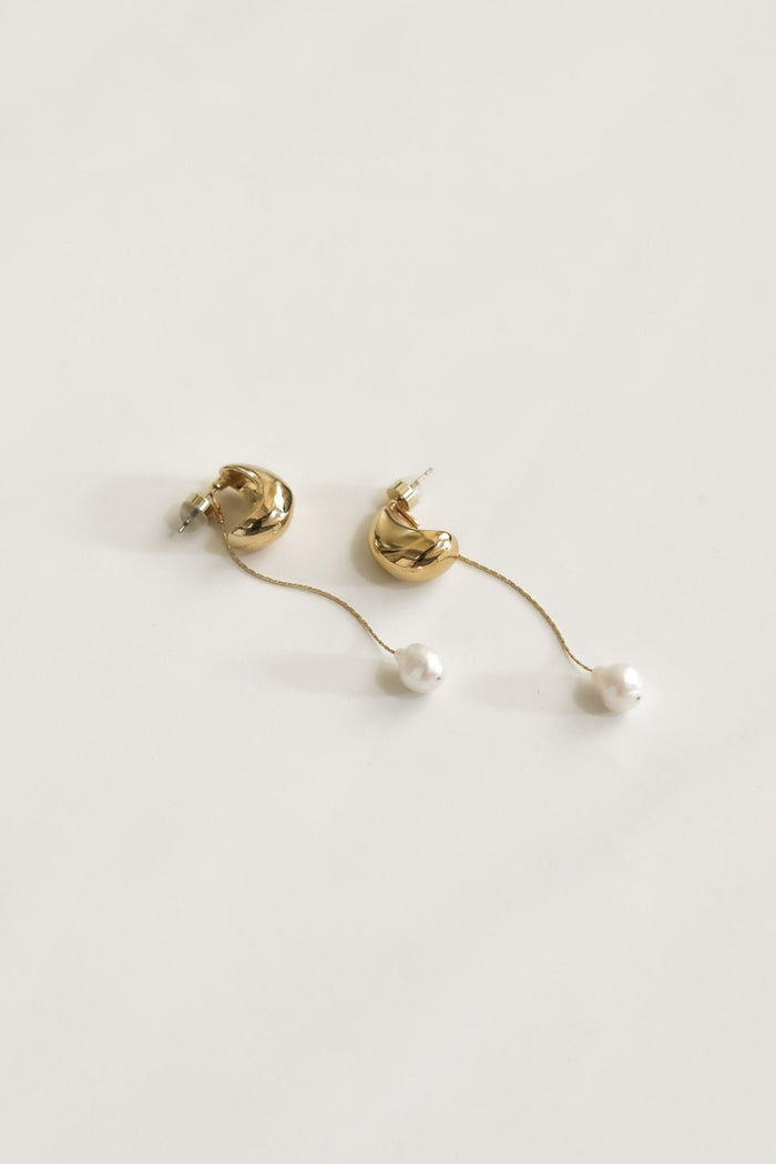 Oryann Pearl Chain Strand Bridal Earrings | Sculptural Bridal Strands ...